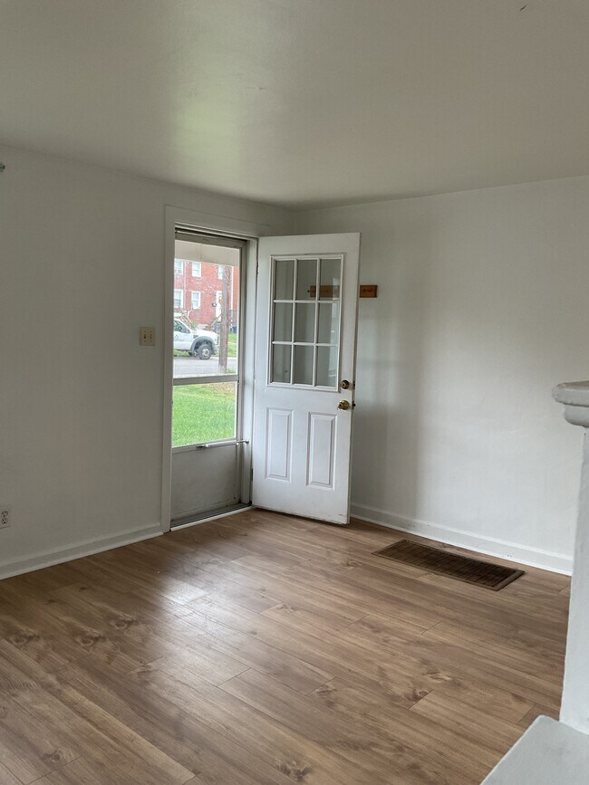 1203 Shadycrest Dr, Pittsburgh, PA 15216 - Townhome Rentals in ...