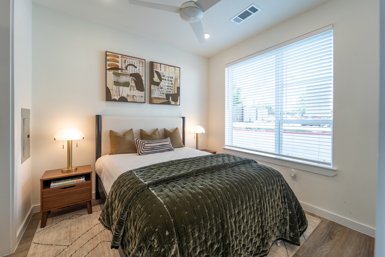 CO/OP Bluffview - 3842 W Northwest Hwy Dallas, TX 75220 | Apartments.com