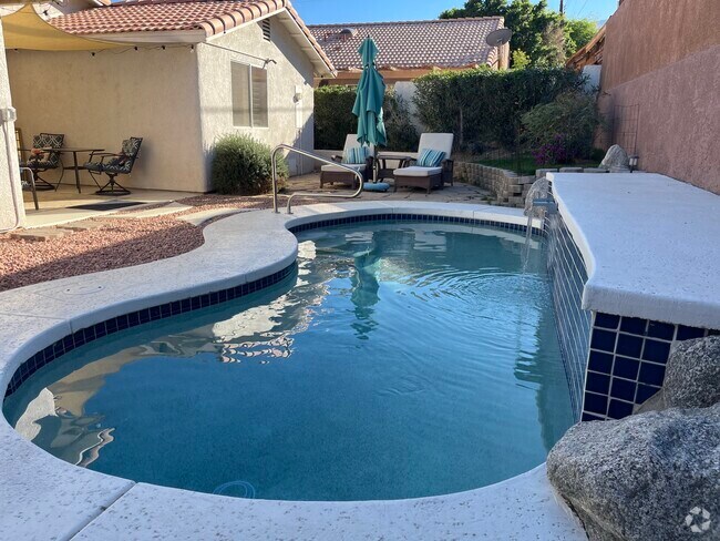 Santa Carmelita At Vale La Quinta Apartments for Rent with a Yard - La ...