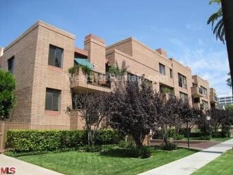 235 S Tower Dr, Beverly Hills, CA 90211 - Condo for Rent in Beverly ...