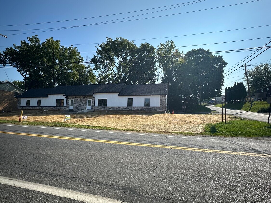 2018 Willow Park Rd Unit 2018, Bethlehem, PA 18020 - 2018 Willow Park ...