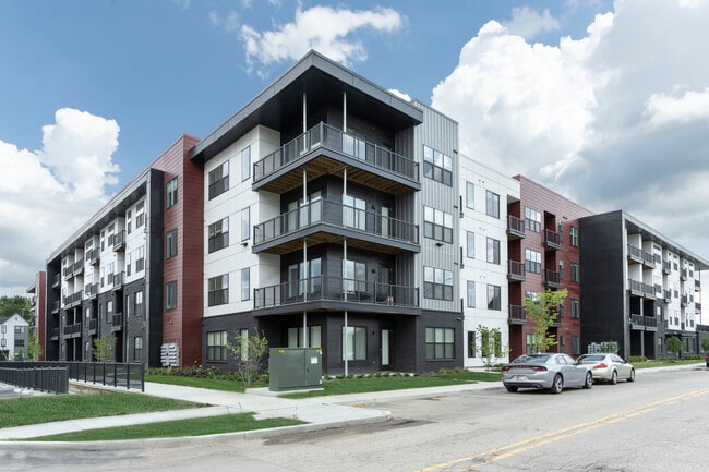 Near Eastside Apartments for Rent with a Walk-In Closet - Indianapolis ...