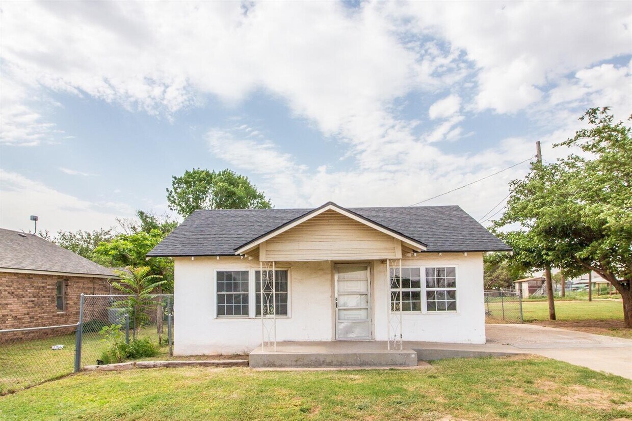 945 W Terry St, Slaton, TX 79364 - House Rental in Slaton, TX ...