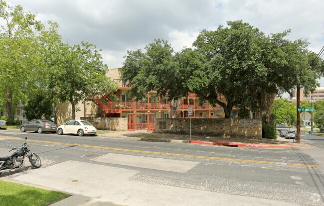 Rio House Apartments - Austin, TX | Apartments.com