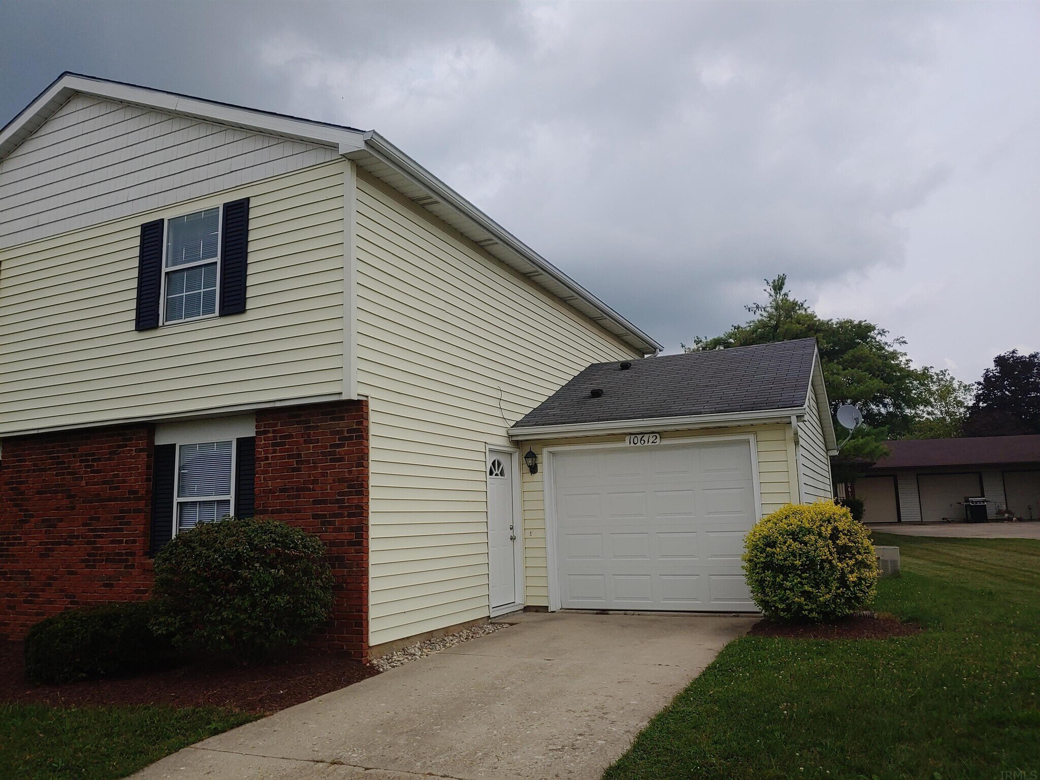 10612 Oak Valley Rd, Fort Wayne, IN 46845 - Townhome Rentals in Fort ...