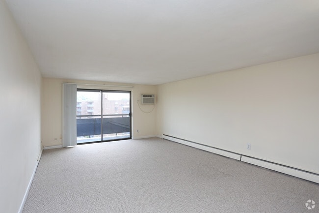 Hamilton Place Apartments - Watertown, MA | Apartments.com