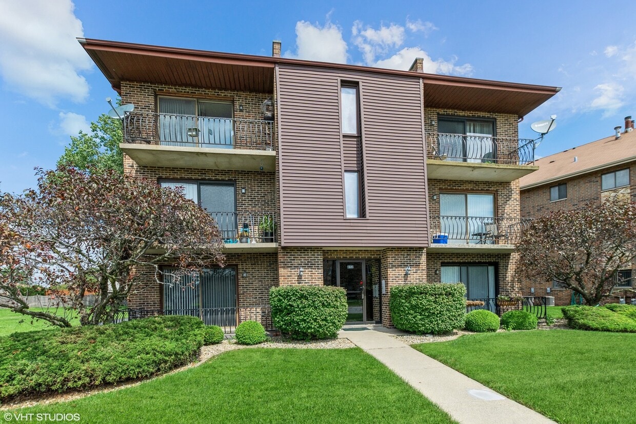 8112 168th Pl Unit 1W, Tinley Park, IL 60477 - Condo for Rent in Tinley Park, IL | Apartments.com