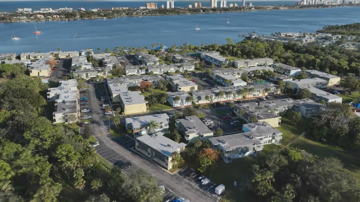 Sailpoint Bay Apartments - 1025 S Beach St Daytona Beach, FL 32114 ...