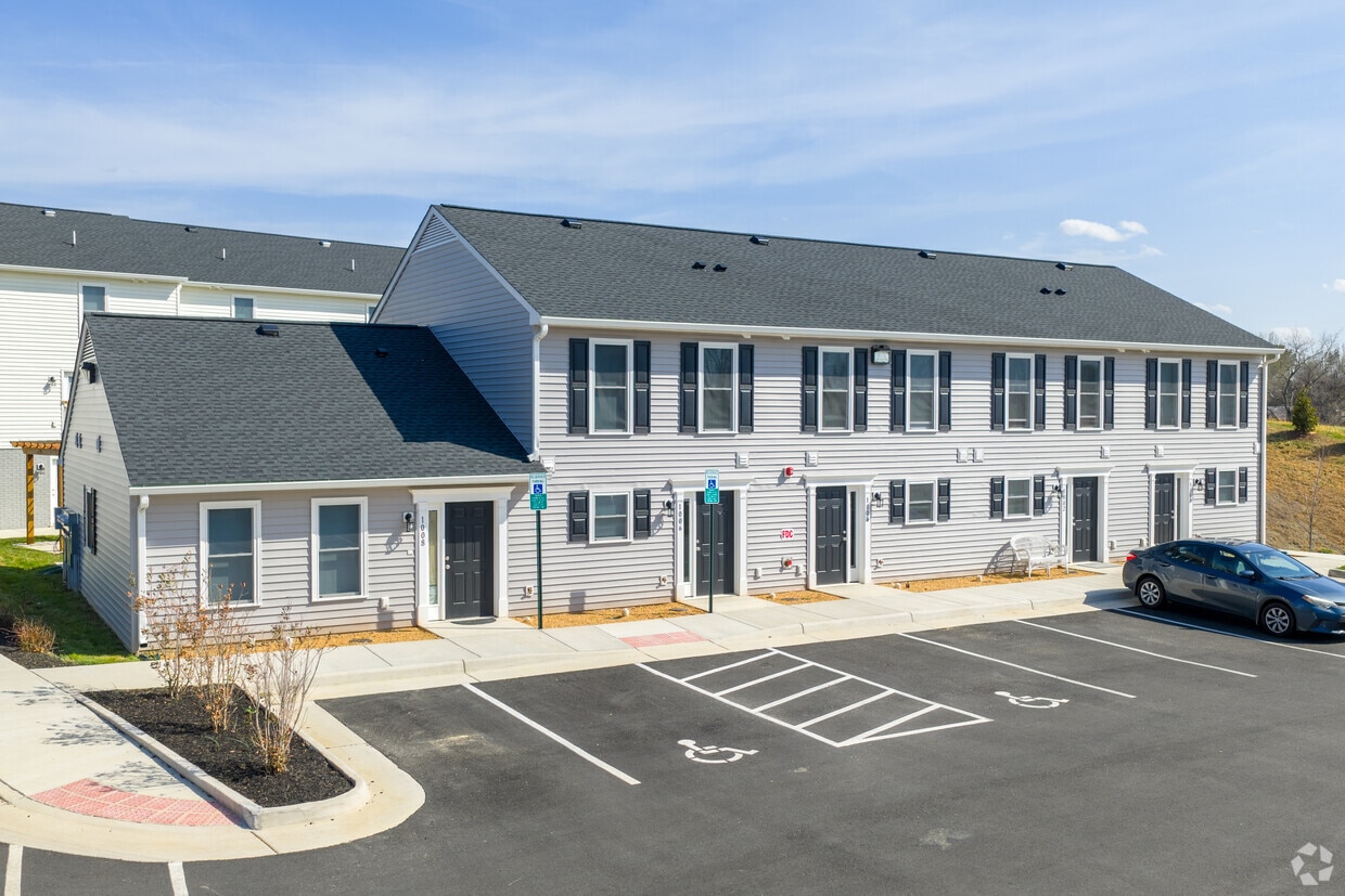 Dominion Apartments - 1104 Sunshine Dr Culpeper, VA 22701 | Apartments.com