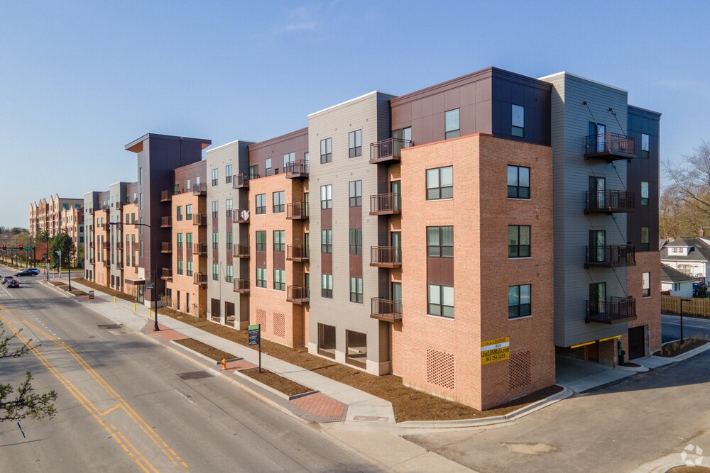 10 North Main - 10 N Main St Mount Prospect, IL | Apartments.com