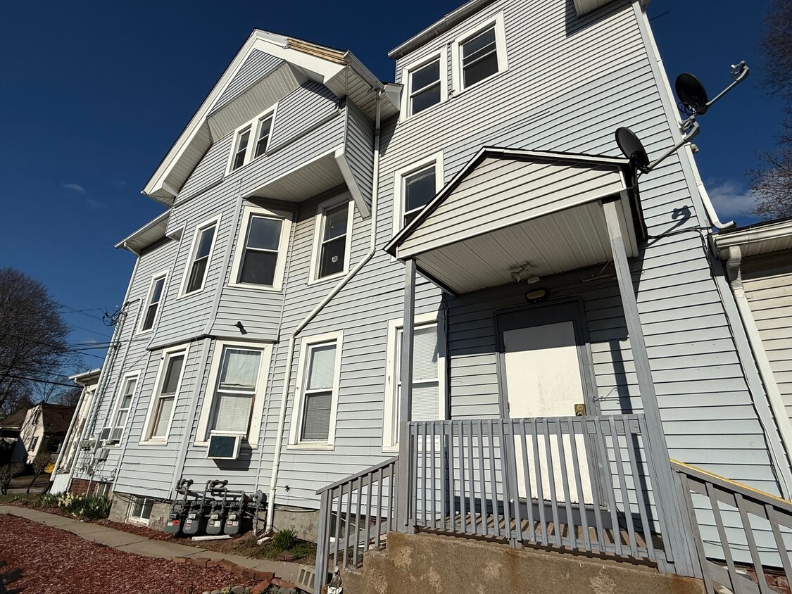 115 Britannia St Unit Floor 3, Meriden, CT 06450 - 115 Britannia St ...