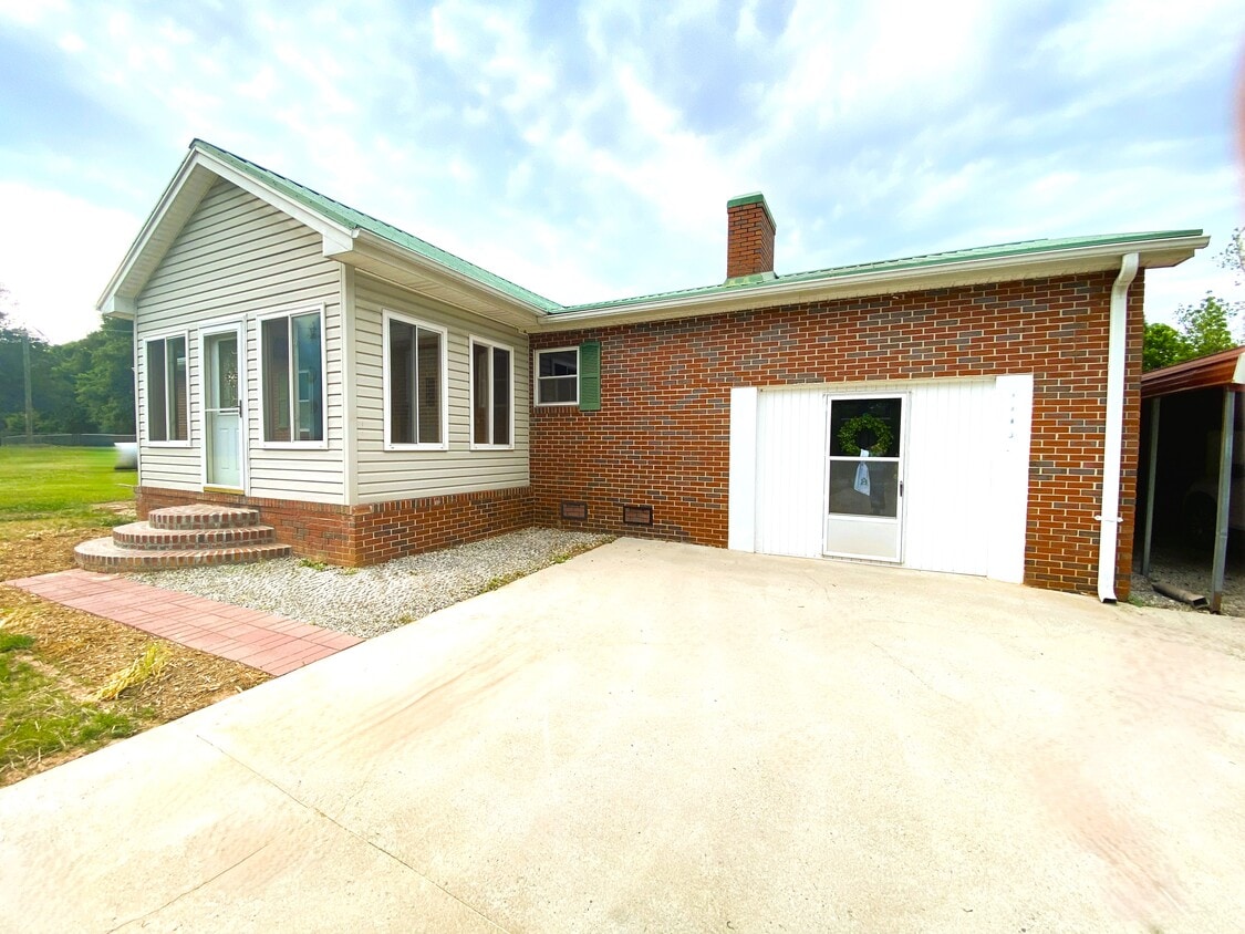 1050 Nash Mill Rd, Fountain Inn, SC 29644 - House Rental in Fountain ...