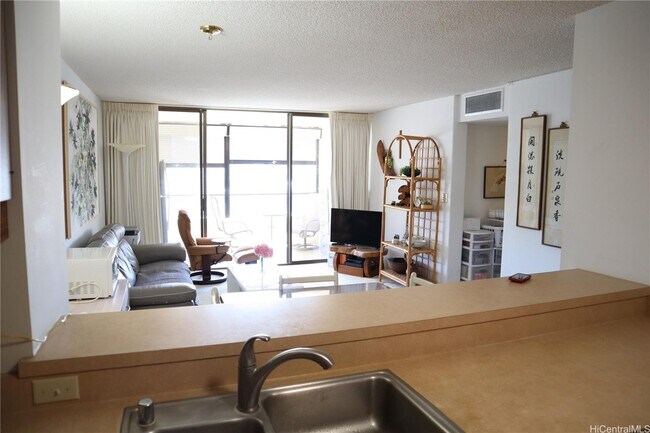 1717 Mott-Smith Dr Unit Mott Smith Laniloa 15F, Honolulu, HI 96822 ...
