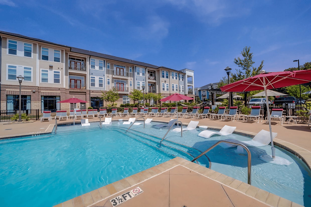 Holly Crest Apartments - 16408 Holly Crest Ln Huntersville, NC 28078 ...