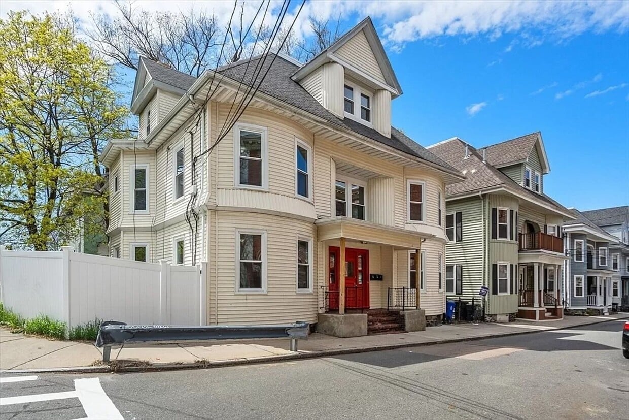 10 Royal St, Boston, MA 02134 - House Rental in Boston, MA | Apartments.com