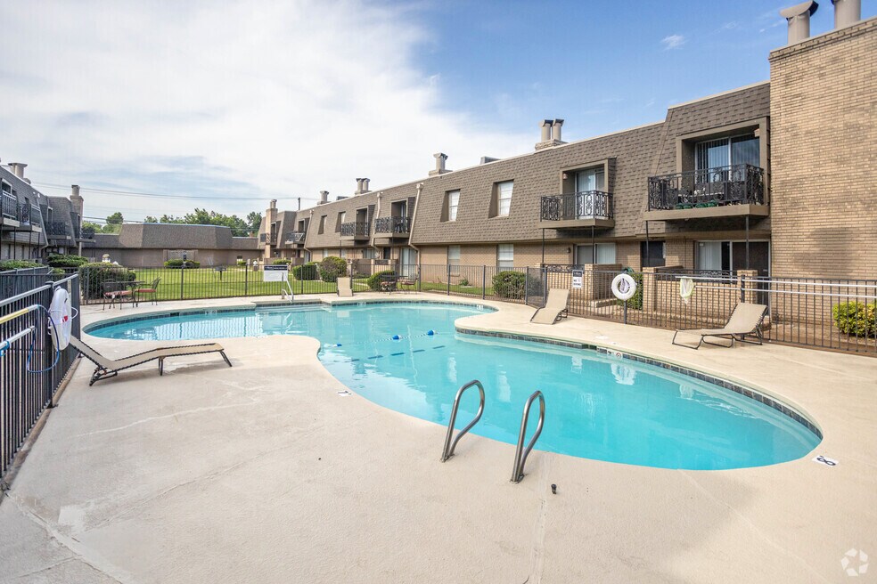 Apartments for Rent with High Ceilings in Mayfair Hills, Oklahoma City ...