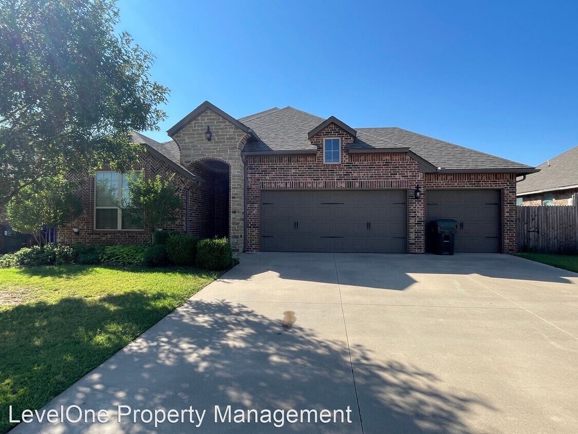 1220 Skyler Way, Norman, OK 73072 - House Rental in Norman, OK | Apartments.com