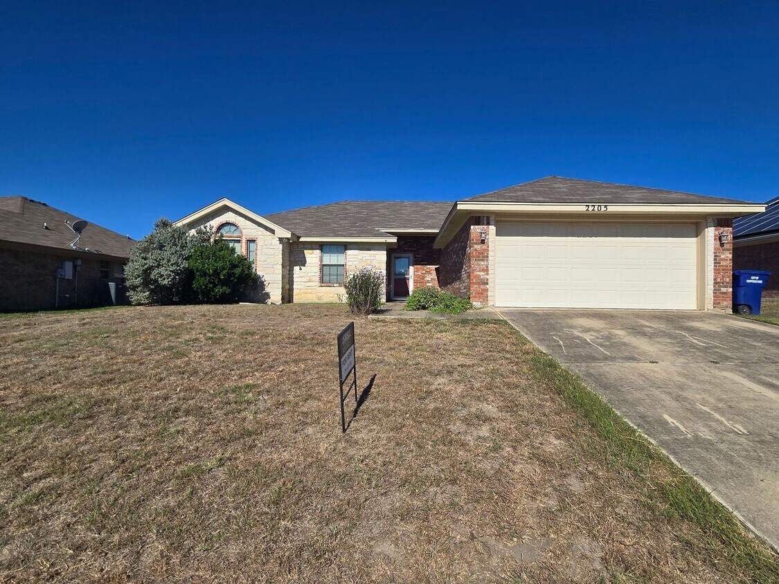 2205 Gail Dr, Copperas Cove, TX 76522 - House Rental in Copperas Cove ...
