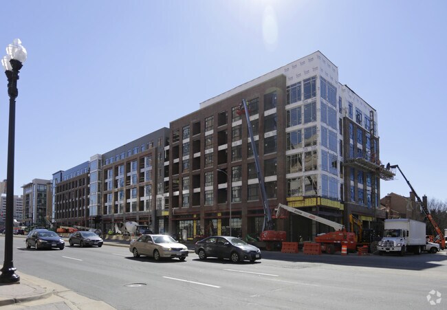 672 Flats Rentals - Arlington, VA | Apartments.com