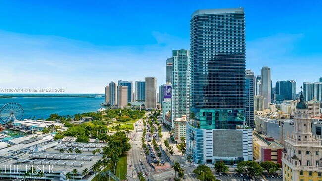 398 NE 5th St Miami, FL 33132 - Alquileres en Miami, FL | Apartamentos.com