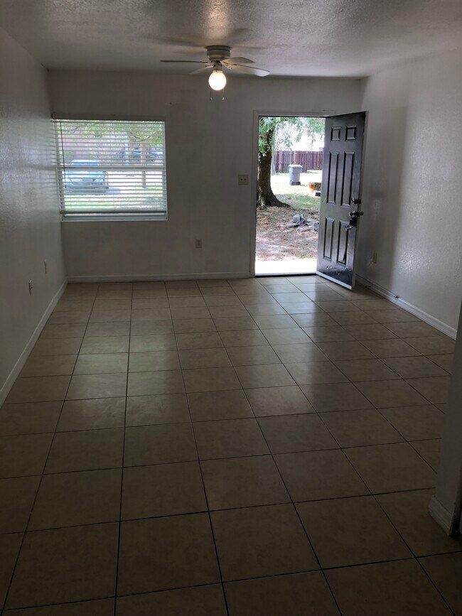 12213 N 58Th St Unit B, Tampa, FL 33617 - 12213 N 58Th St Tampa, FL ...