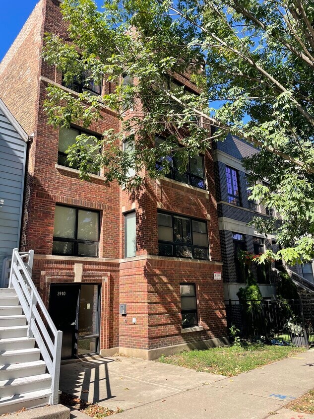 3910 N Janssen Ave Chicago, IL 60613 - Alquileres en Chicago, IL ...