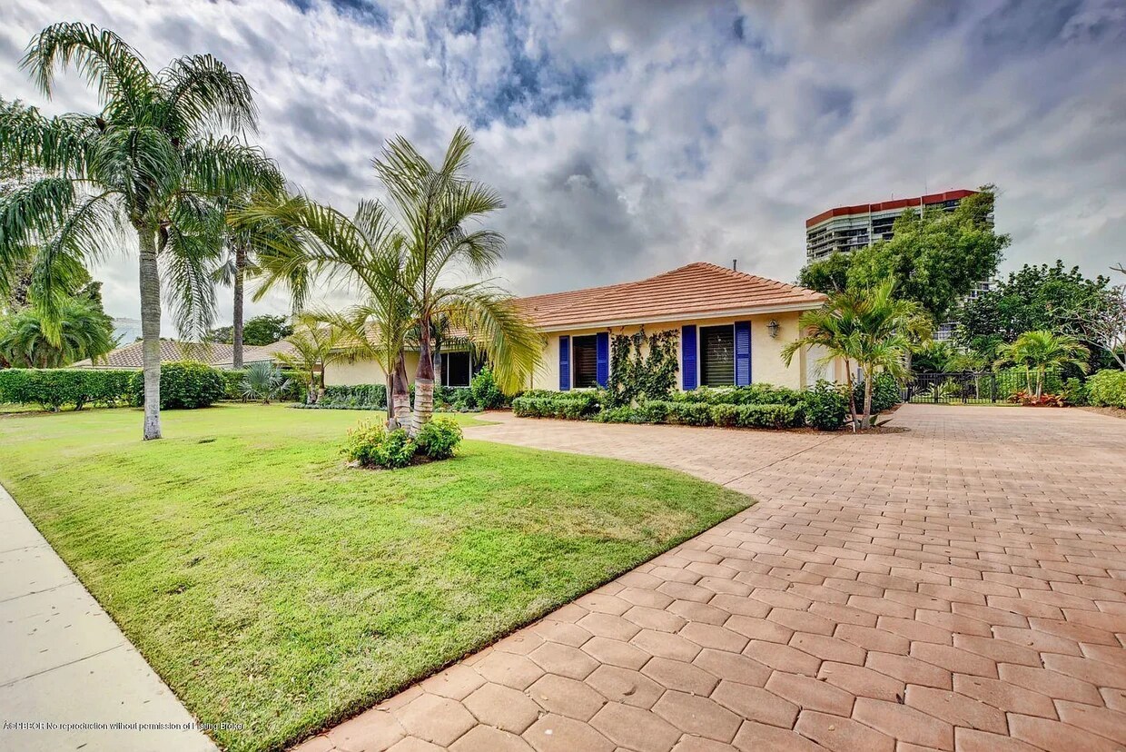 2001 Embassy Dr, West Palm Beach, FL 33401 - House Rental in West Palm ...