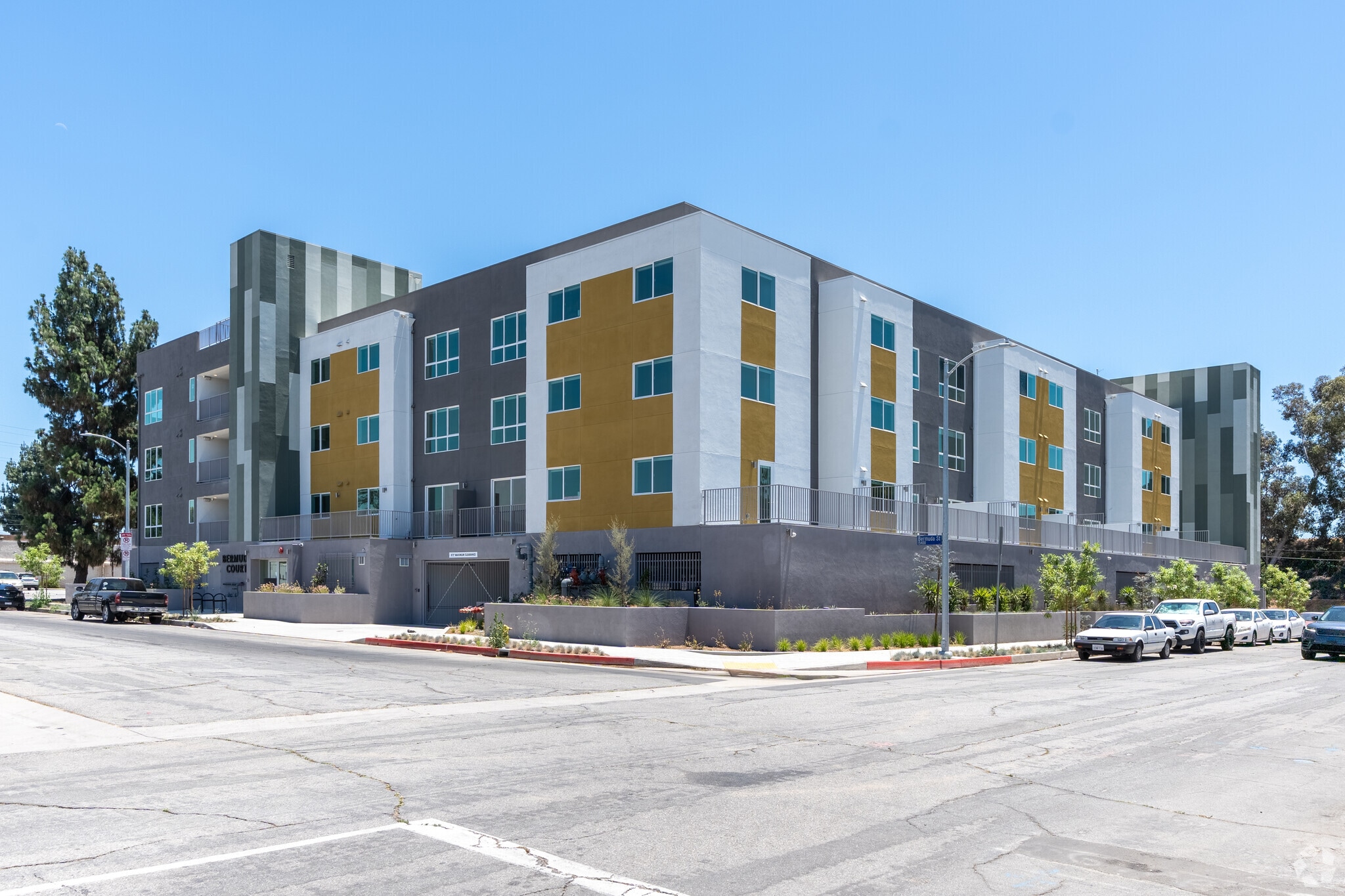 Bermuda Court - 15418 Bermuda St Mission Hills, CA 91345 | Apartments.com