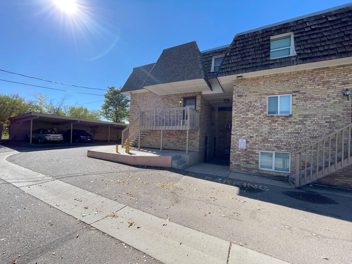 2190 S Holly St Unit 219, Denver, CO 80222 - Condo for Rent in Denver, CO | Apartments.com