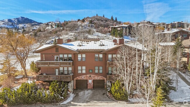 Pinebrook Pointe Condominiums Apartments for Rent - Park City, UT - 3 ...