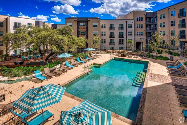 South Central Austin Apartments for Rent with a Yard - Austin, TX - 679 ...