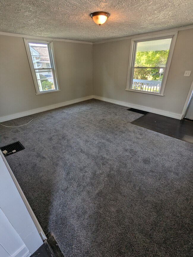 130 Aurora St Unit Lower Apartment, Lancaster, NY 14086 - Apartments in ...