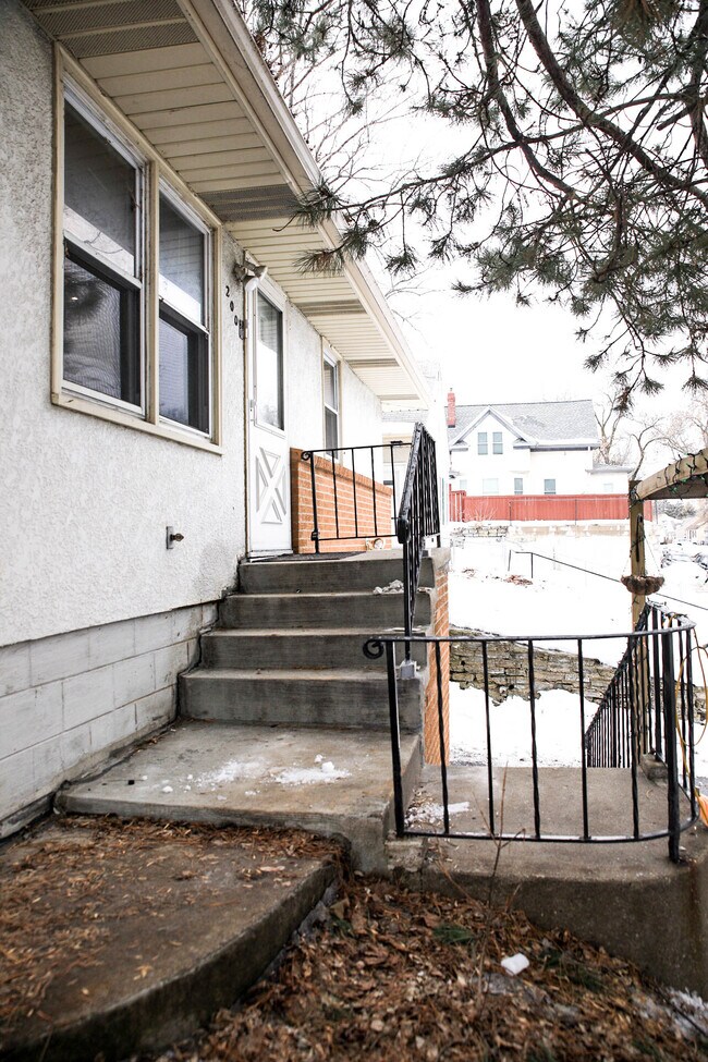 200 Butler Ave E, Saint Paul, MN 55118 - House Rental in Saint Paul, MN ...