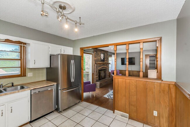 7111 N Stoddard Ave, Kansas City, MO 64152 - House Rental in Kansas ...