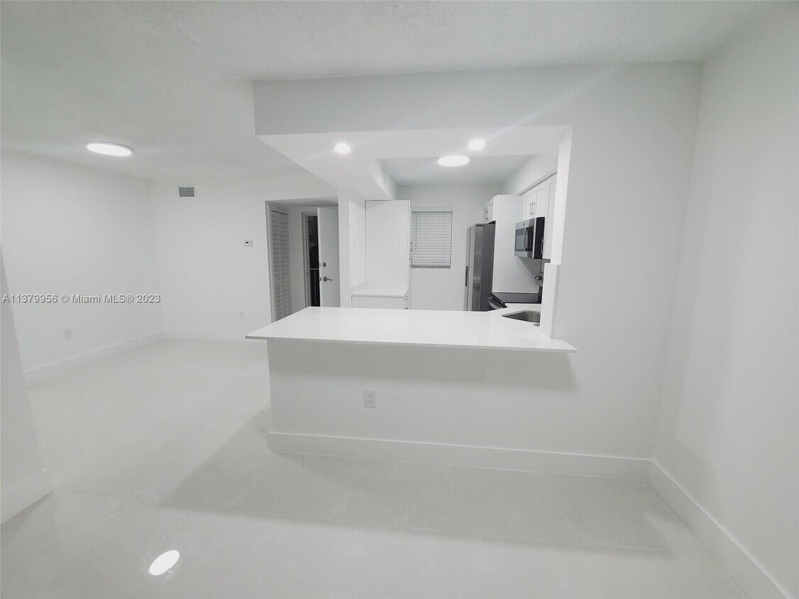 8517 NW 7th St Unit 206, Miami, FL 33126 - Condo for Rent in Miami, FL ...