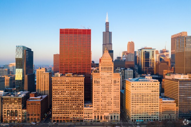 Metropolitan Tower Apartments - Chicago, IL | Apartments.com