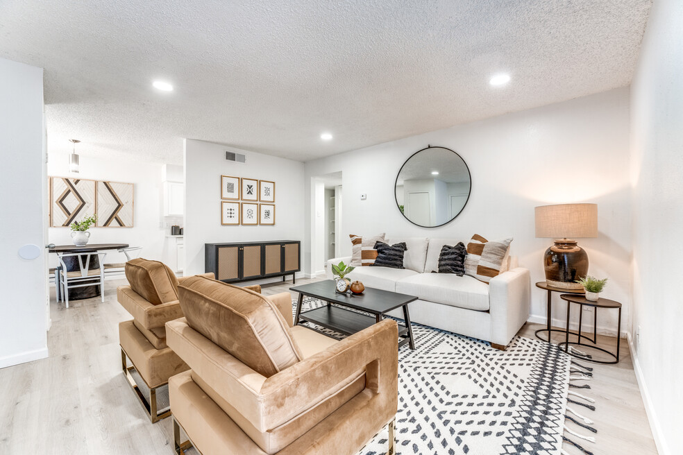 Caliza at the Loop Townhomes for Rent - San Antonio, TX | Apartments.com