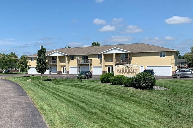East Oaks Apartments for Rent with a Walk-In Closet - Stevens Point, WI ...