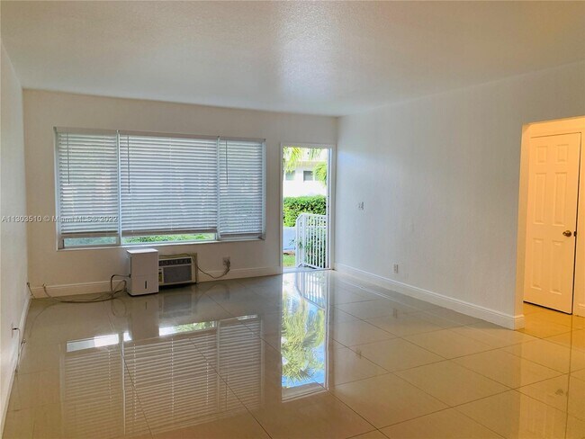 9770 E Bay Harbor Dr Unit 05S, Bay Harbor Islands, FL 33154 - Room for ...