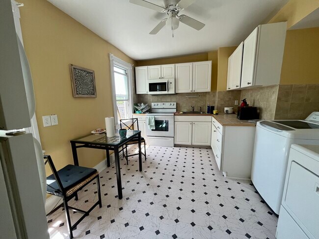 4207 Euclid Ave Unit Room 2A, Baltimore, MD 21229 - Apartments in ...