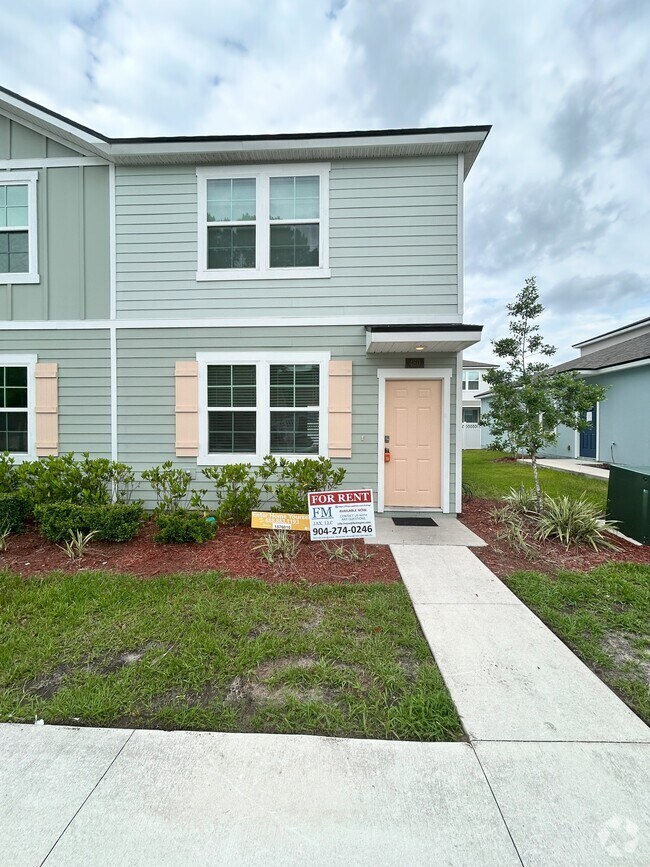 Briar Oak at Oakleaf Plantation Apartments for Rent with a Walk-In ...