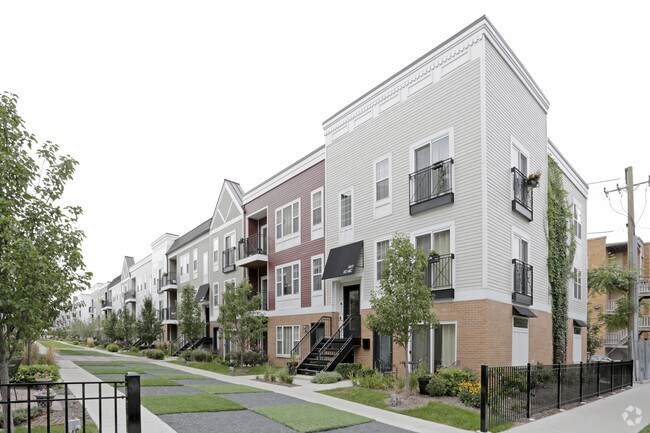 Ravenswood Terrace Apartments - Chicago, IL | Apartments.com