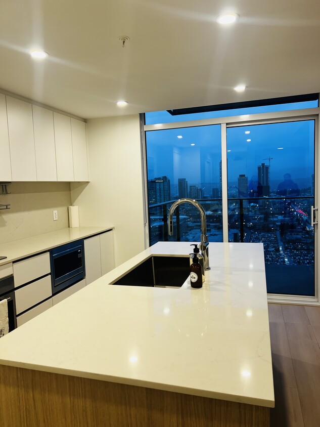 13573 98A Av Unit Condo - 3109, Surrey, BC V3T 0X1 Apartments - 13573 ...
