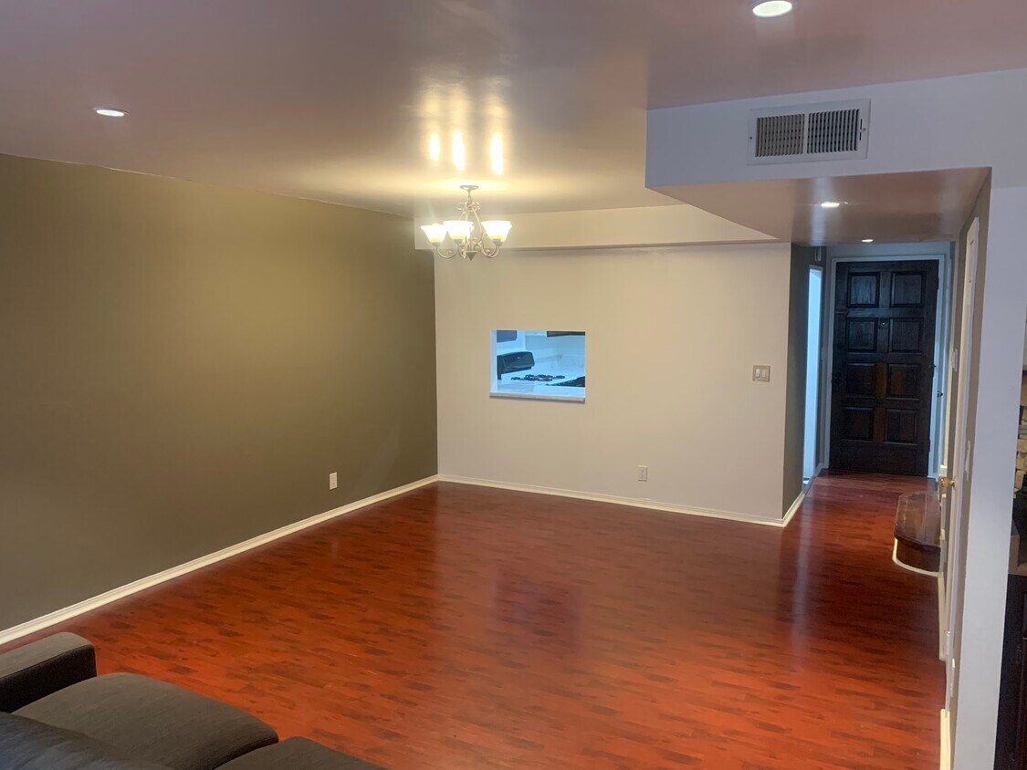 11473 Moorpark St, North Hollywood, CA 91602 - Townhome Rentals in ...