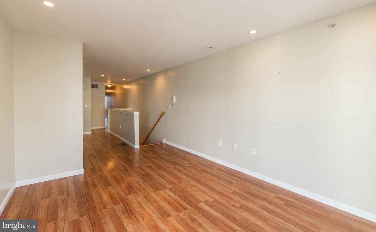 1150 S 15th St Unit 3, Philadelphia, PA 19146 - Room for Rent in Philadelphia, PA | Apartments.com