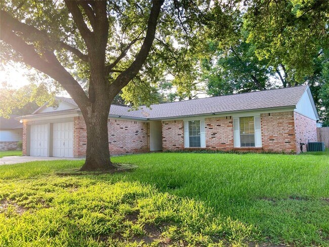 11214 Sharpview Dr, Houston, TX 77072 - House Rental in Houston, TX ...
