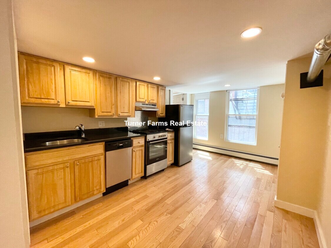 232 Cambridge St Unit 7, Boston, MA 02114 - 232 Cambridge St Boston, MA ...
