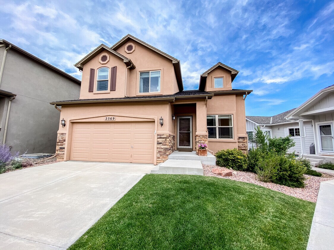 2569 Hot Springs Ct, Colorado Springs, CO 80919 - House Rental in Colorado Springs, CO ...
