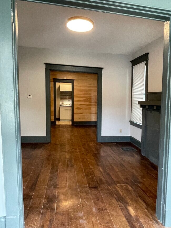 3044 Woodburn Ave Unit 1, Cincinnati, OH 45206 - Apartments in ...