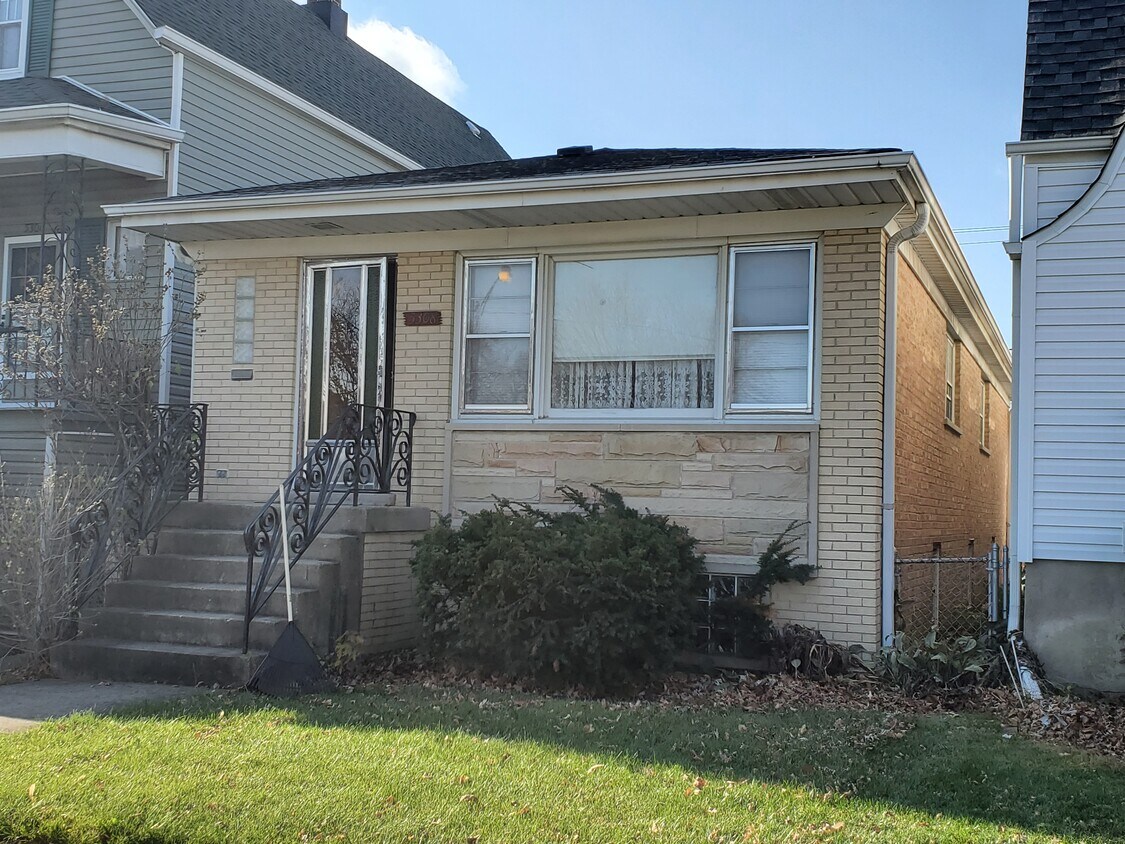 5308 N Lovejoy Ave, Chicago, IL 60630 - House Rental in Chicago, IL ...